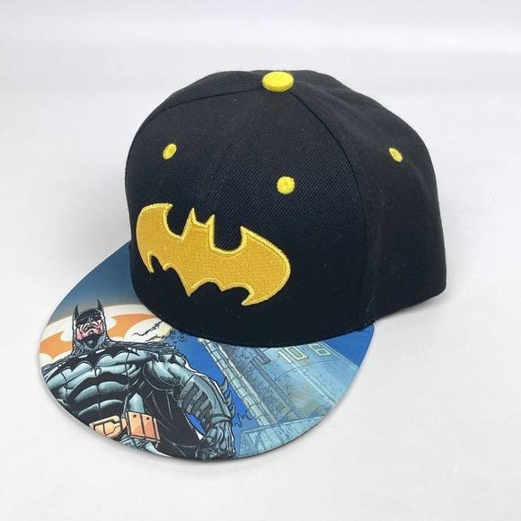 Six Flags | Accessories | Batman Dc Comics Black Yellow Snap Back Hat ...